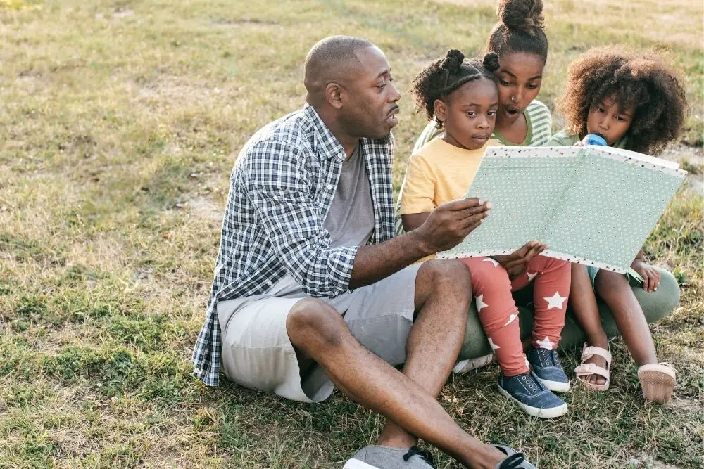 "¡Descubre la verdad sobre los padres adoptivos en este sorprendente ...